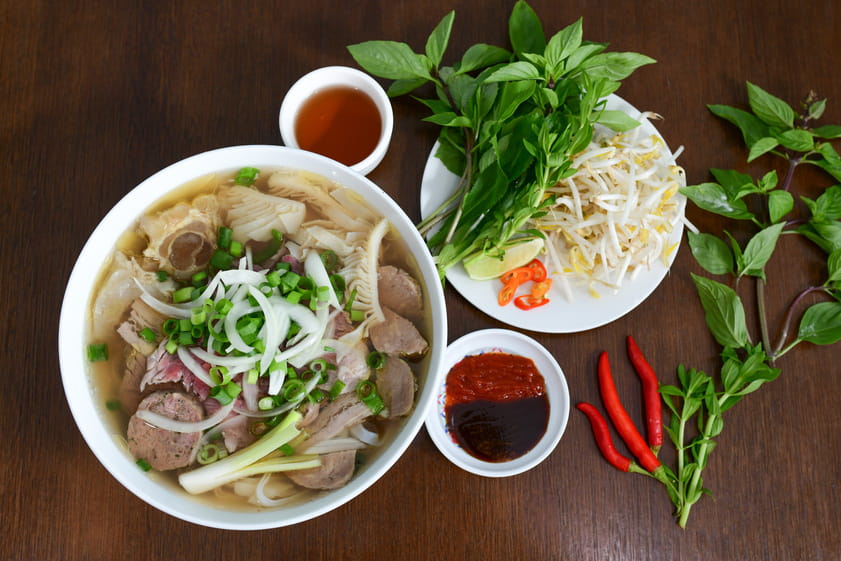 Manger du pho comme un local au Vietnam / La soupe Pho du Vietnam